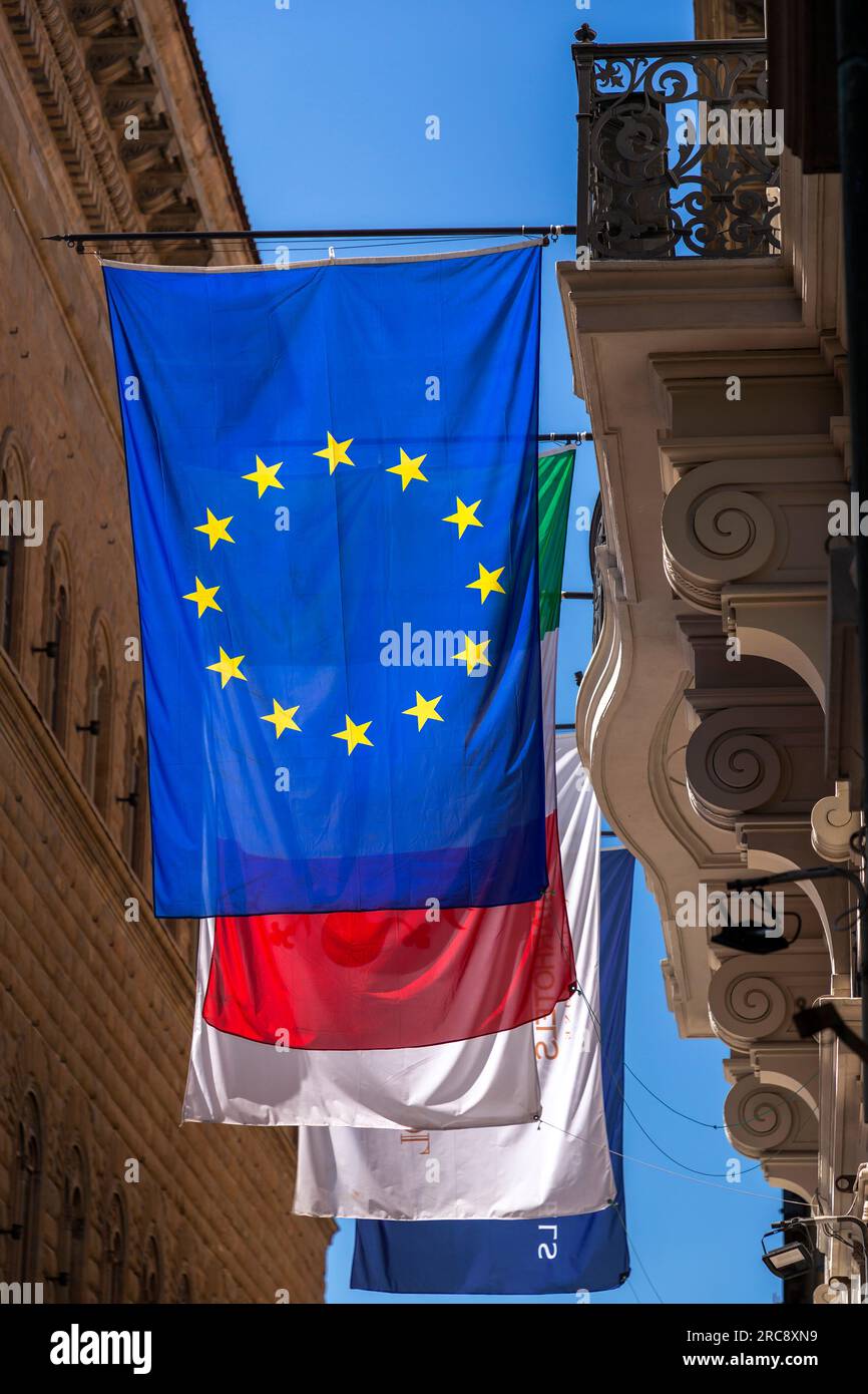 Gonfalone of florence hi-res stock photography and images - Alamy