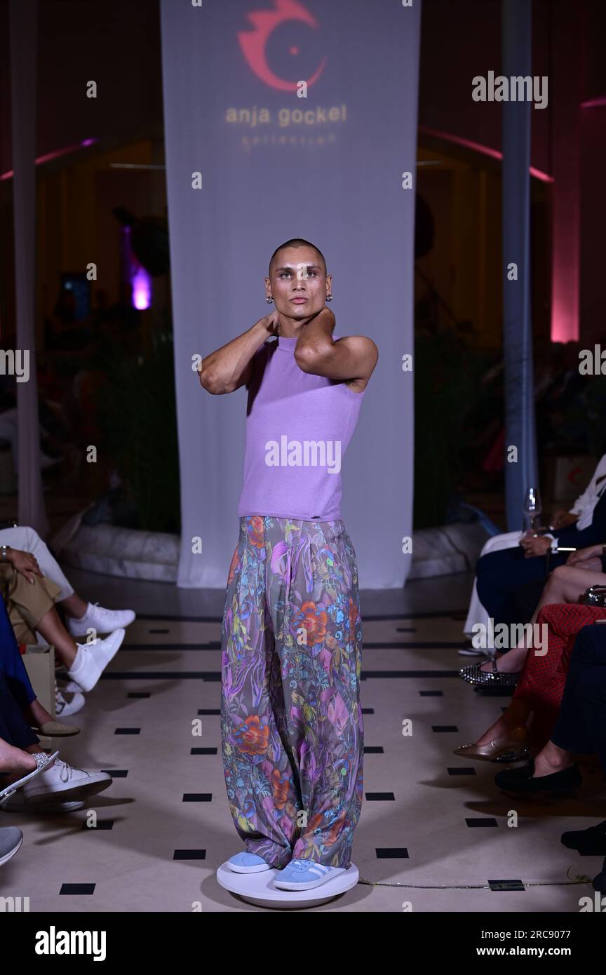 Models bei der Anja Gockel Fashion Show 'Air' auf der Berlin Fashion ...