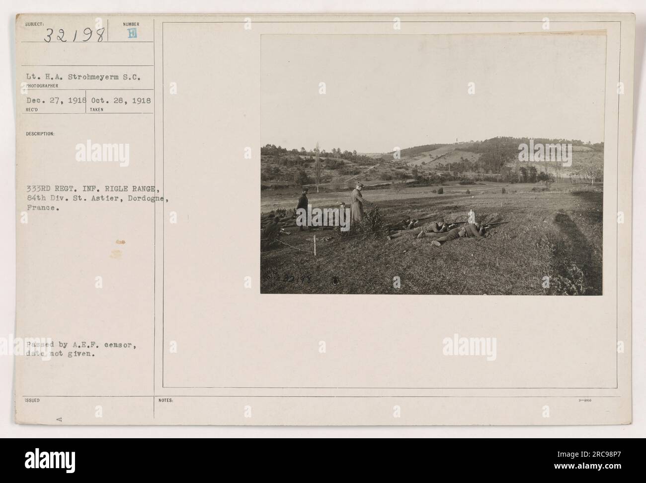 Soldiers of the 333rd Regiment Infantry participating in rifle range ...