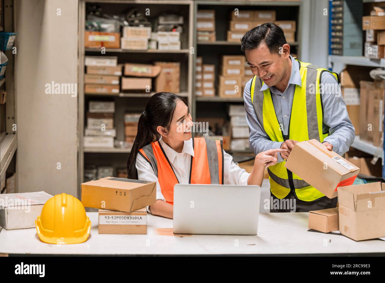 Hardware store shelves hi-res stock photography and images - Alamy