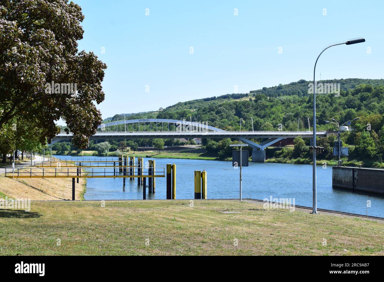 Rver lock hi-res stock photography and images - Alamy