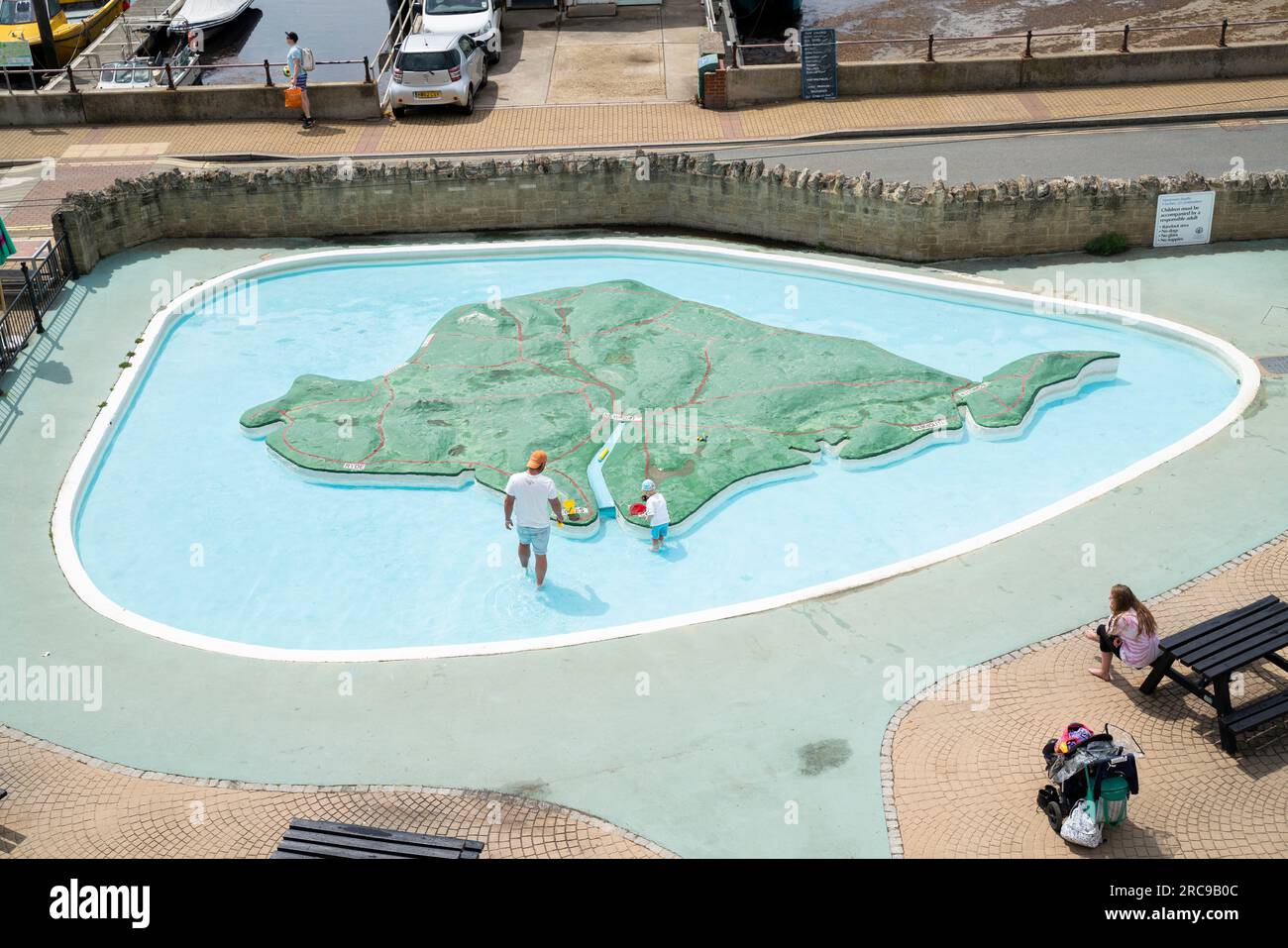 Isle of wight paddling pool ventnor hi-res stock photography and images ...