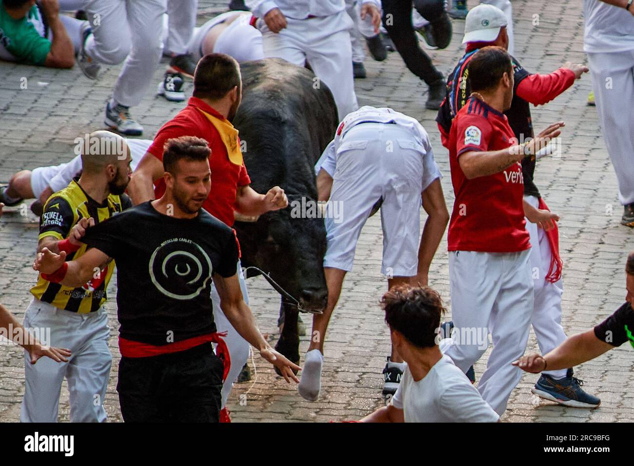 Bull goring hi-res stock photography and images - Alamy