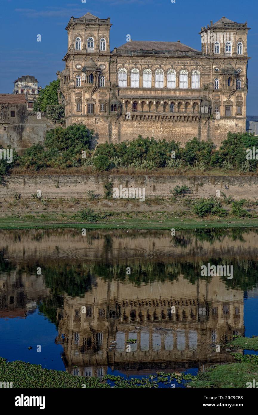 Gondal naulakha palace hi-res stock photography and images - Alamy