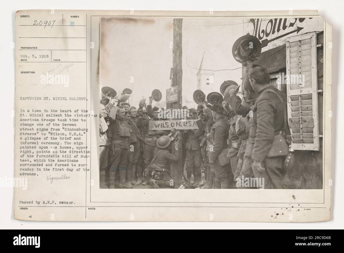 Triumphal propaganda signs hi-res stock photography and images - Alamy