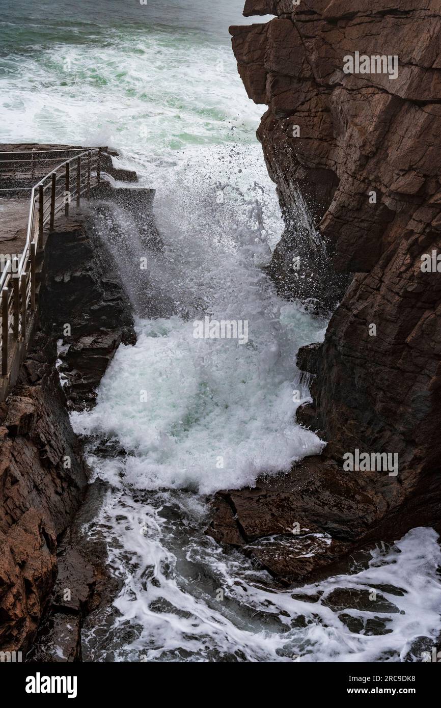 Autumn color and Thunder Hole in Mount Desert Island in Maine Stock ...