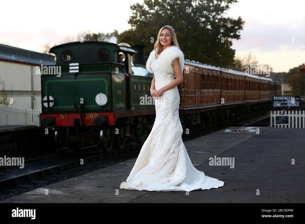 A Page & Picture wedding shoot at the Bluebell Railway, East Sussex ...