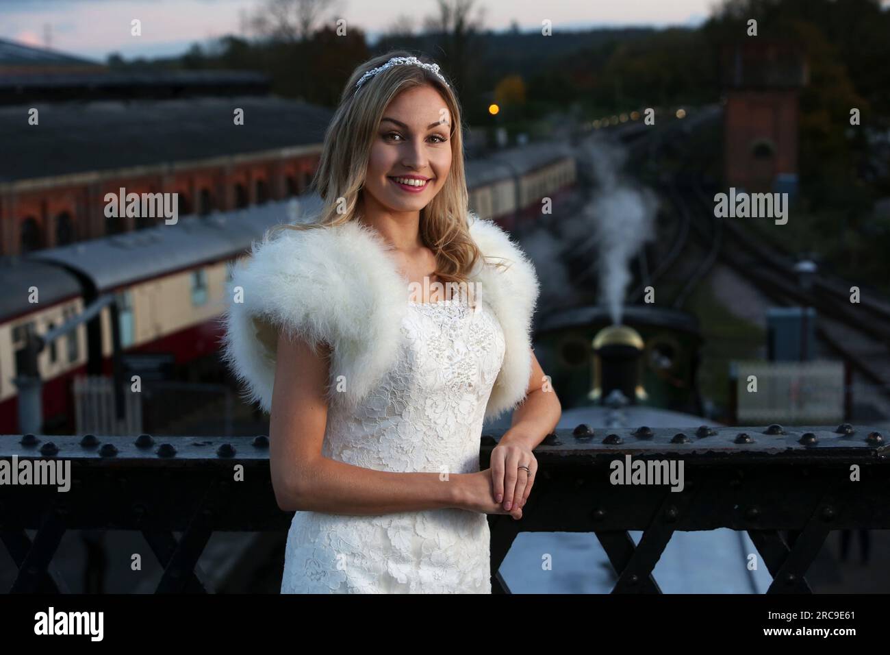 A Page & Picture wedding shoot at the Bluebell Railway, East Sussex ...