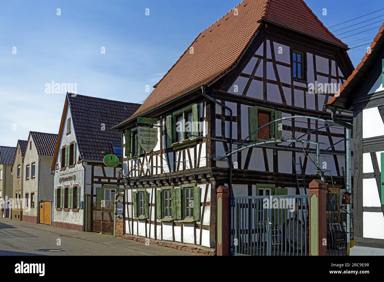 Fachwerk hauser hi-res stock photography and images - Alamy
