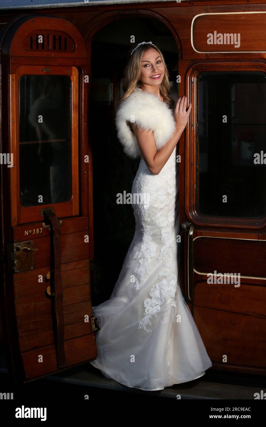 A Page & Picture wedding shoot at the Bluebell Railway, East Sussex ...