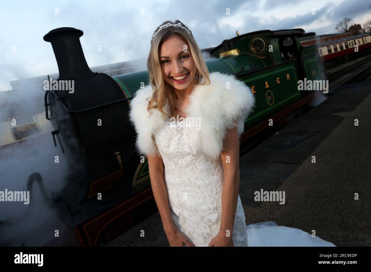 A Page & Picture wedding shoot at the Bluebell Railway, East Sussex ...