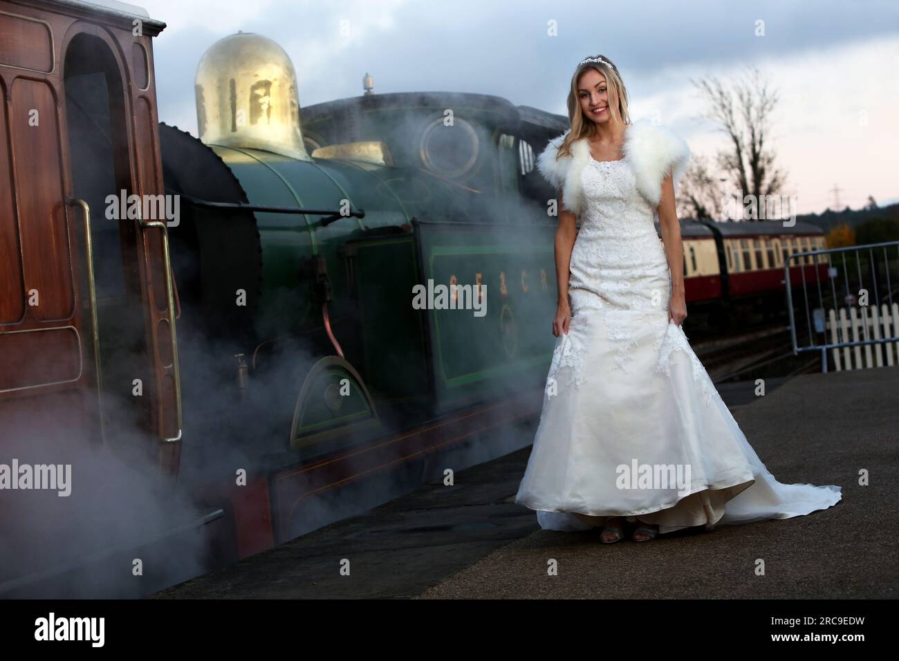 A Page & Picture wedding shoot at the Bluebell Railway, East Sussex ...