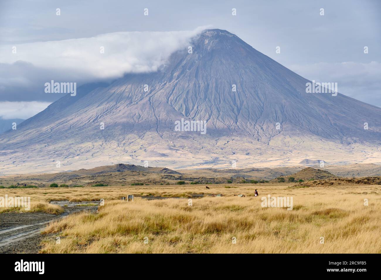 Vulkan Ol Doinyo Lengai, Lake Natron, Ngorongoro Conservation Area ...