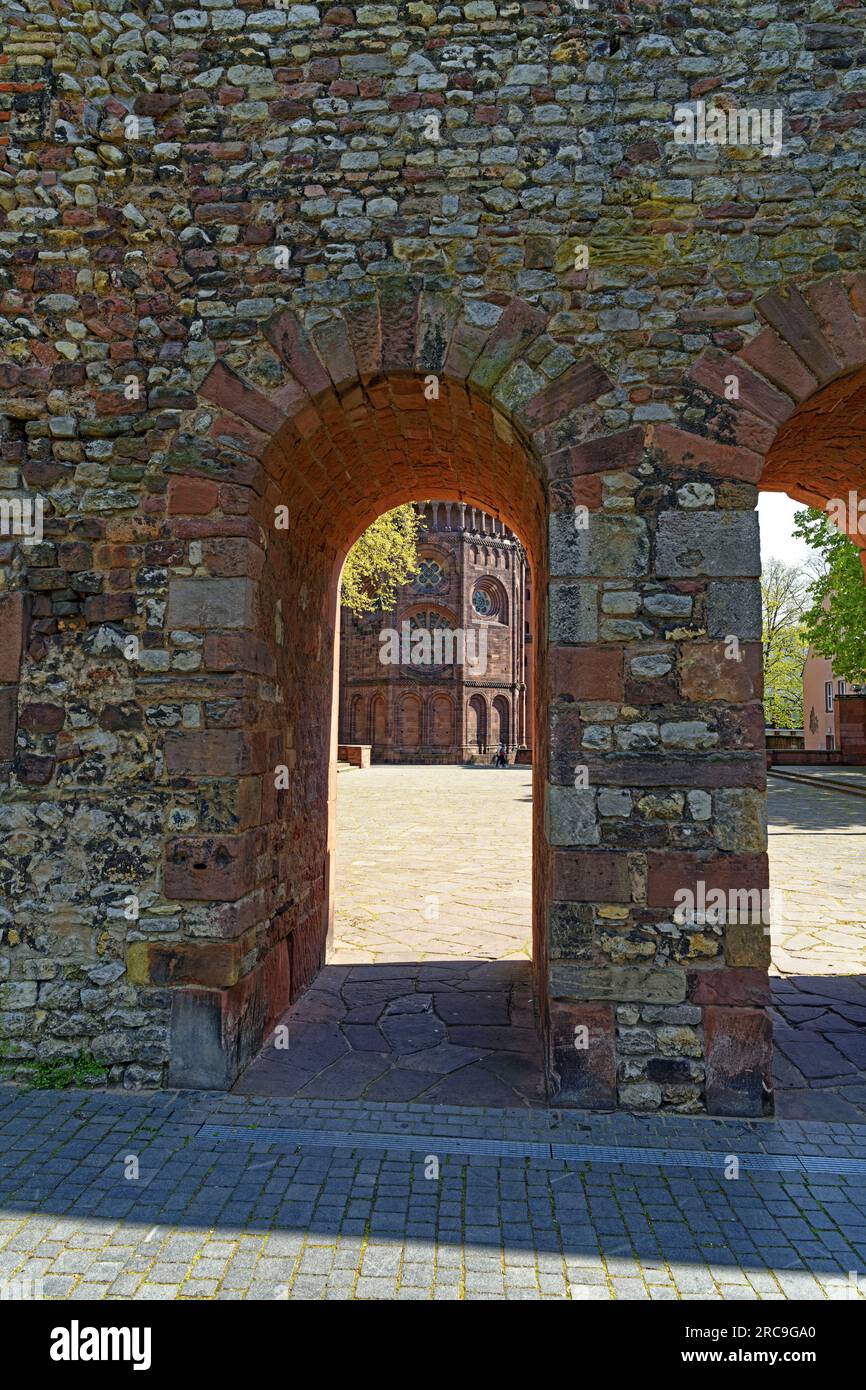 Stadt stadtmauer hi-res stock photography and images - Alamy