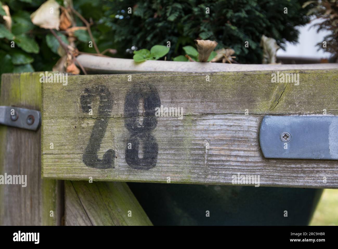 Number 28 door hi-res stock photography and images - Alamy