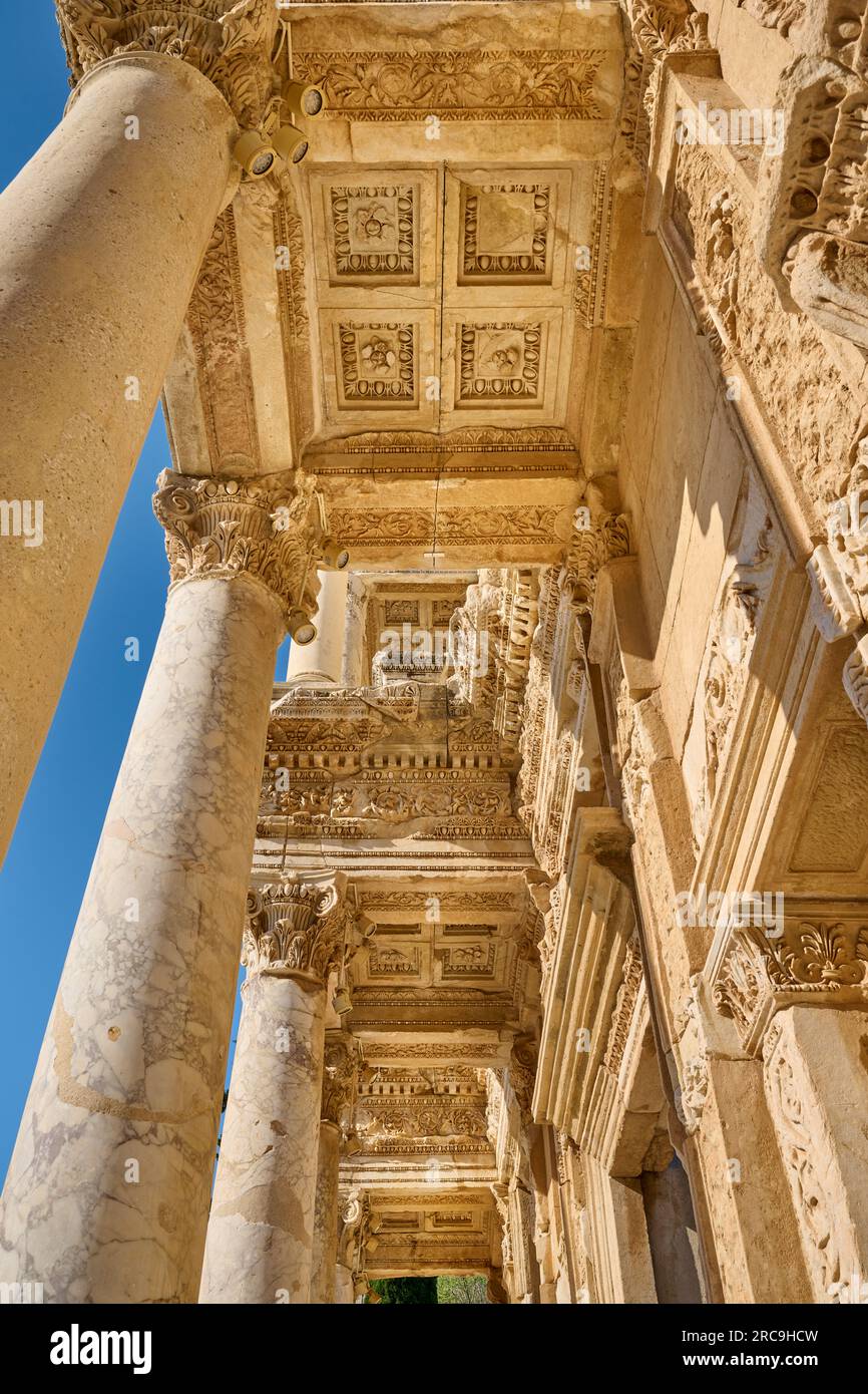 Celsus-Bibliothek in Ephesos, Ephesus Archaeological Site, Selcuk ... Celsus-Bibliothek in Ephesos, Ephesus Archaeological Site, Selcuk ...
