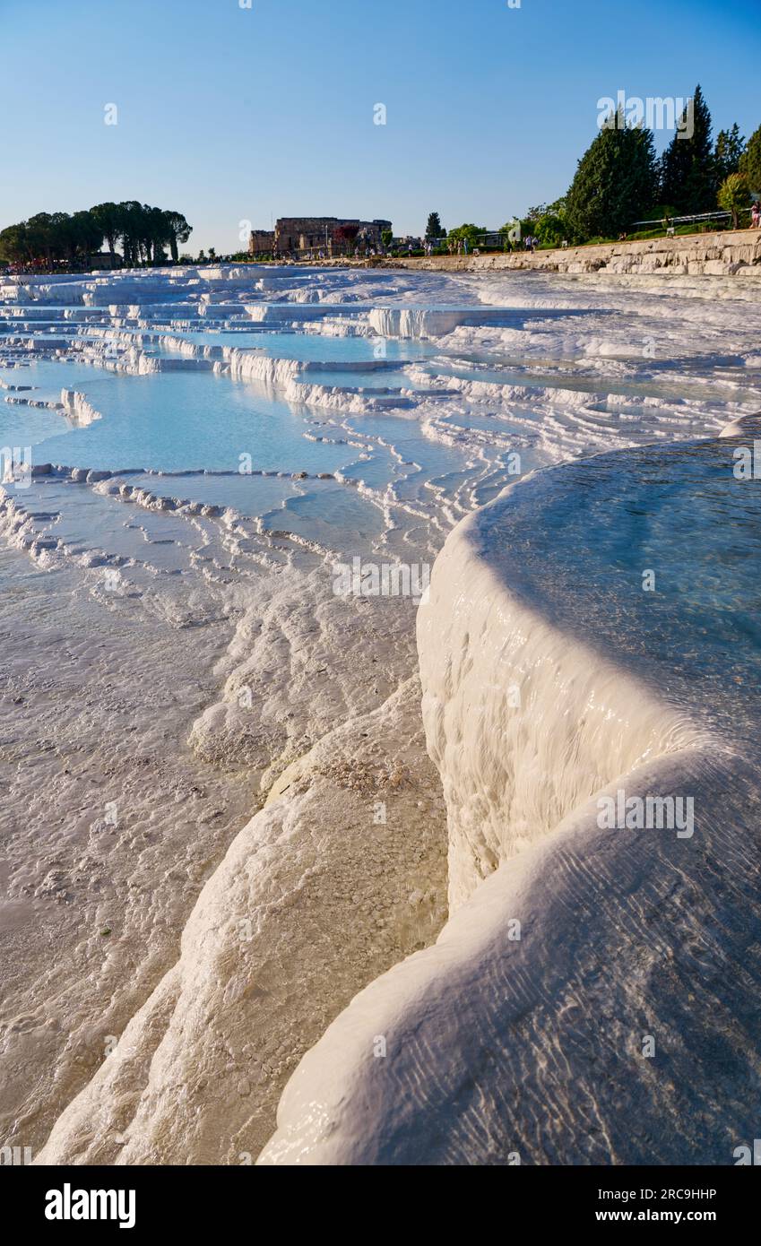 Kalksinterterrassen von Pamukkale, Denizli, Tuerkei |Pamukkale ...