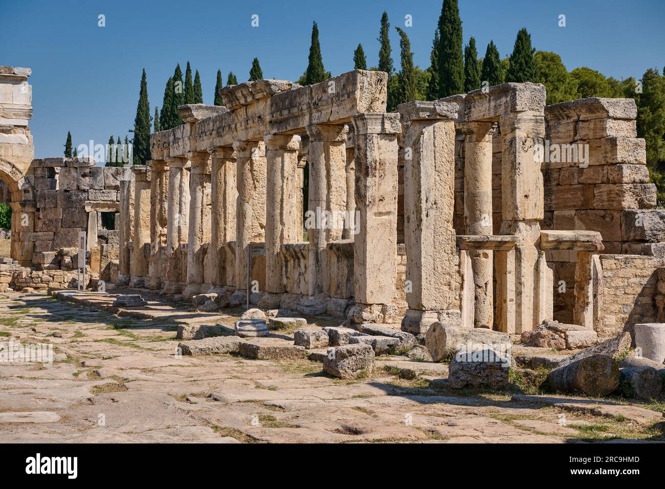 Latrinen im grieschieschen Hierapolis Pamukkale Archeological Site ...
