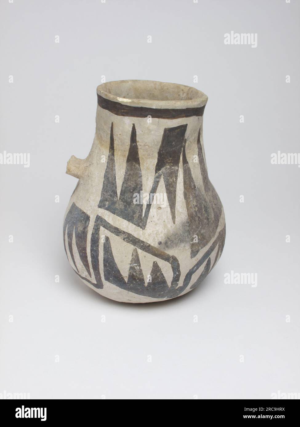 Antique south american chaco pottery vessel Stock Photo - Alamy