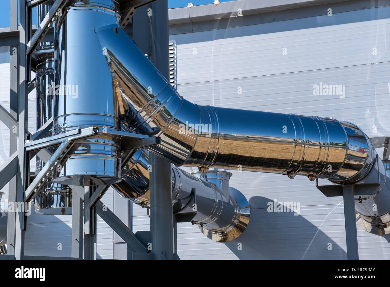 Installing hvac system hi-res stock photography and images - Alamy