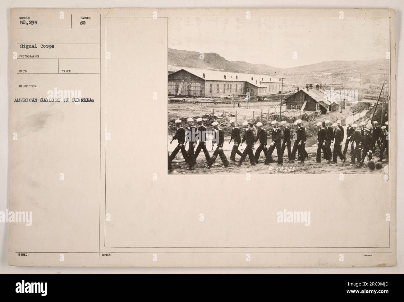 Posed manner hi-res stock photography and images - Alamy