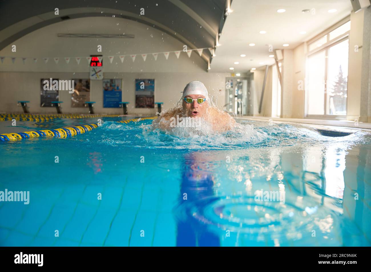 Diver workout hi-res stock photography and images - Alamy