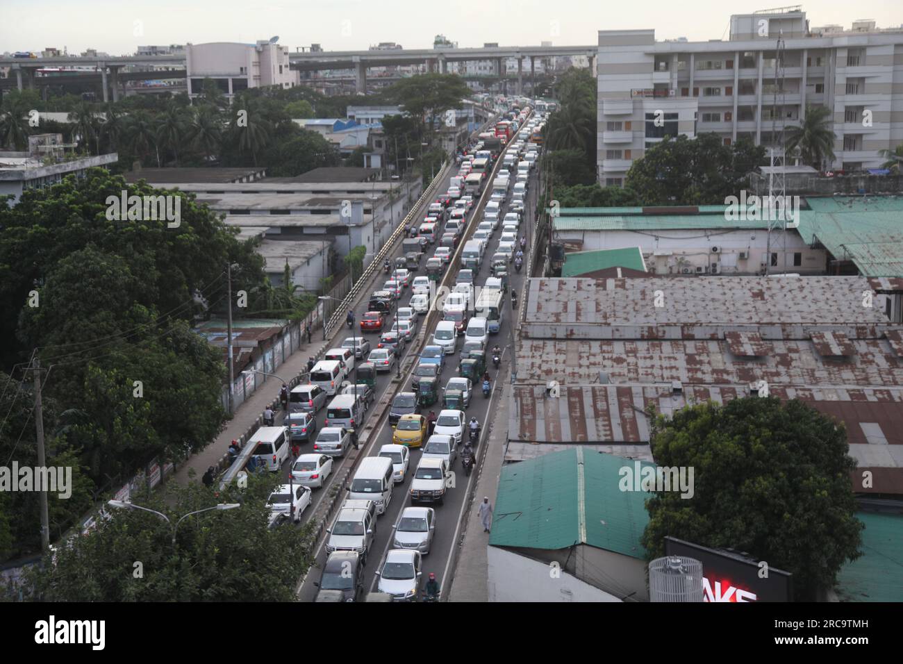 Dhaka bangladesh 13july2023 traffic jam in dhaka city this pho hi-res ...