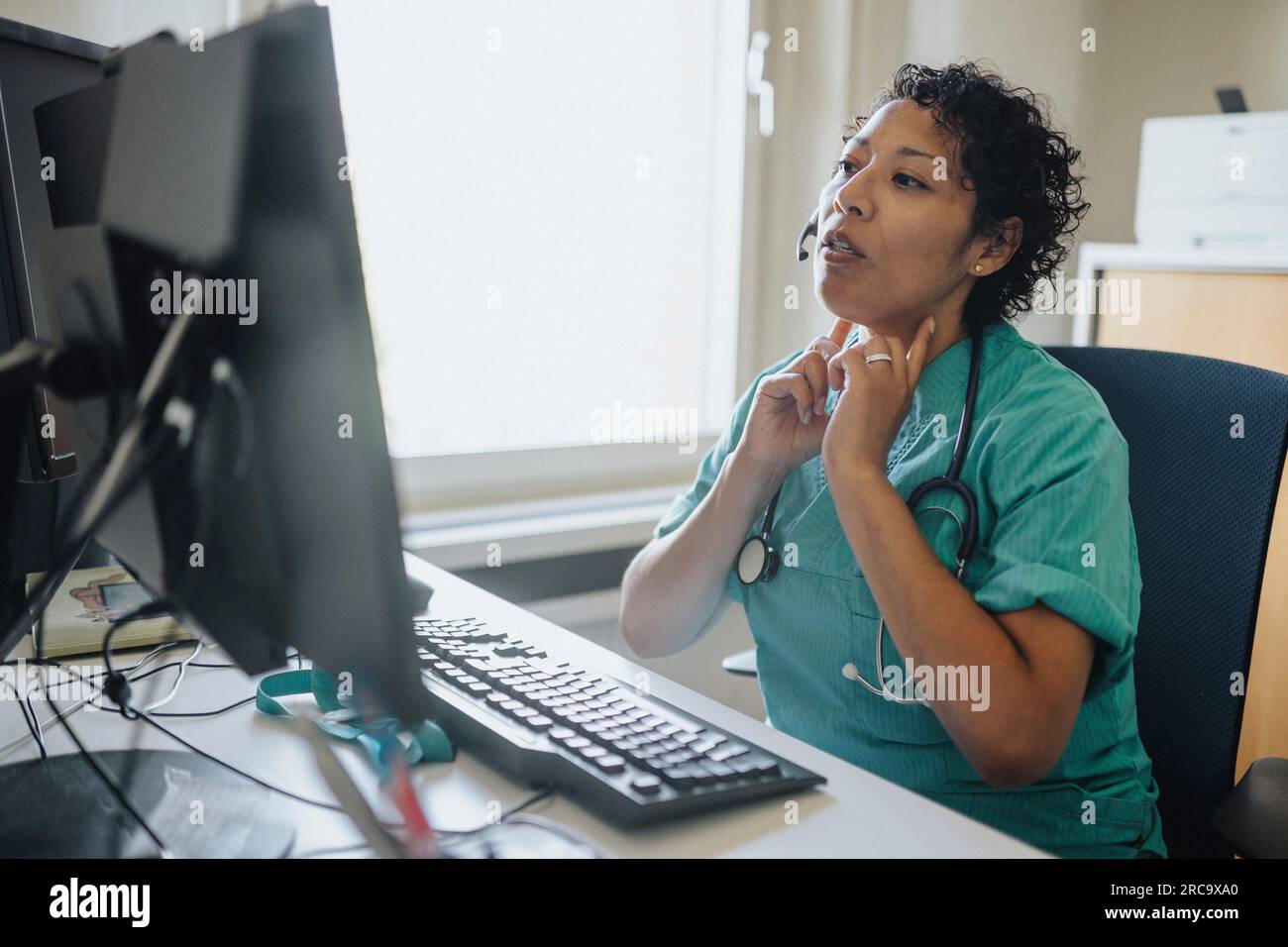 Doctor video call hospital hi-res stock photography and images - Alamy