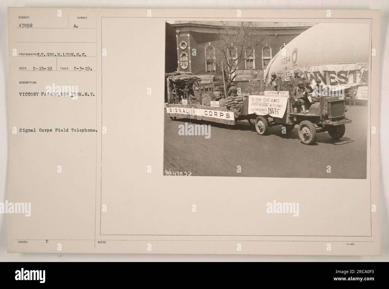 Us army signal corps photographs hi-res stock photography and images ...