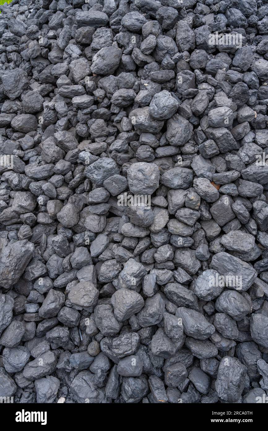 Lump coal piece hi-res stock photography and images - Alamy