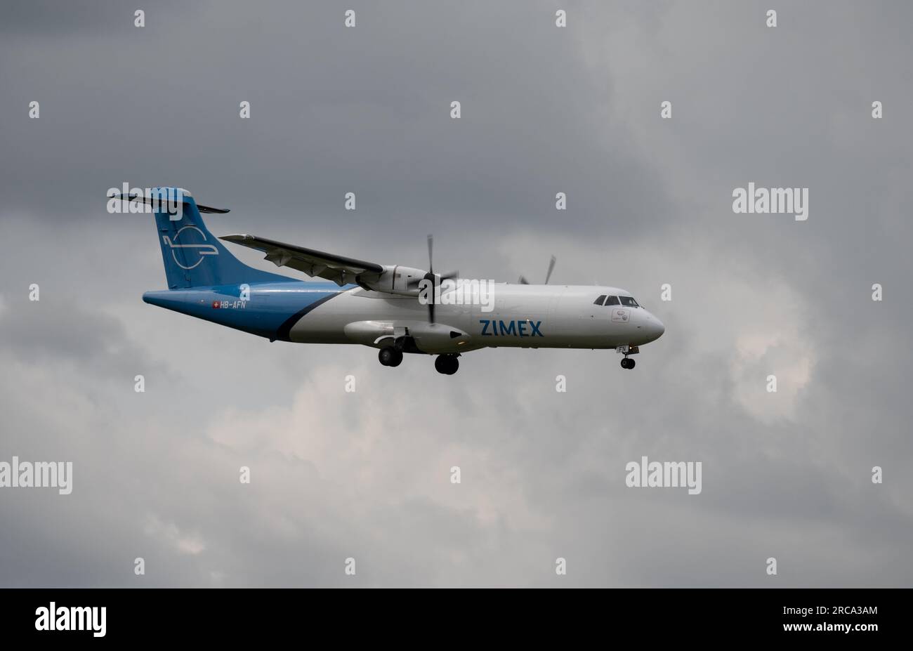 Zimex Aviation ATR 72-201 landing at Birmingham Airport, UK (HB-AFN ...
