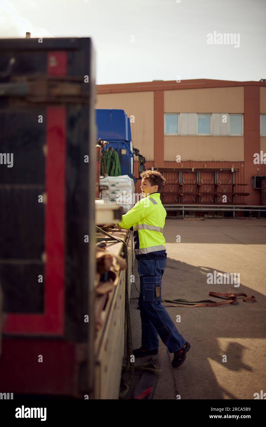 Worker unloading truck hi-res stock photography and images - Alamy