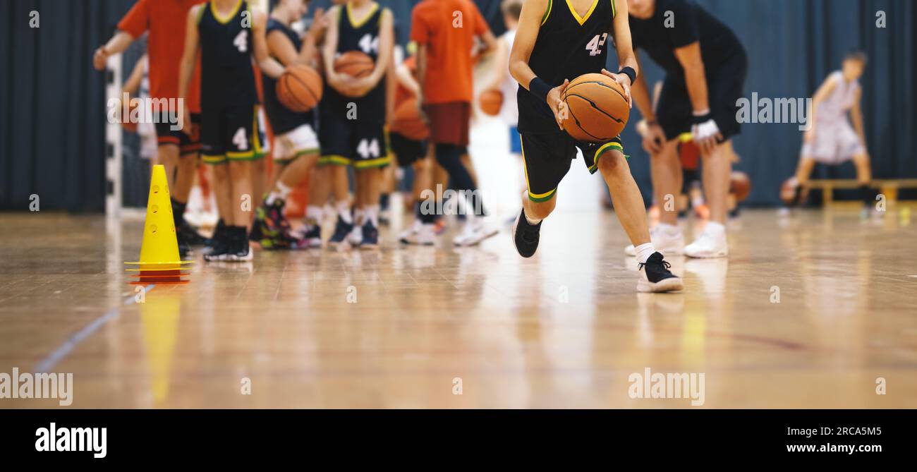 Children basketball drill hi-res stock photography and images - Alamy