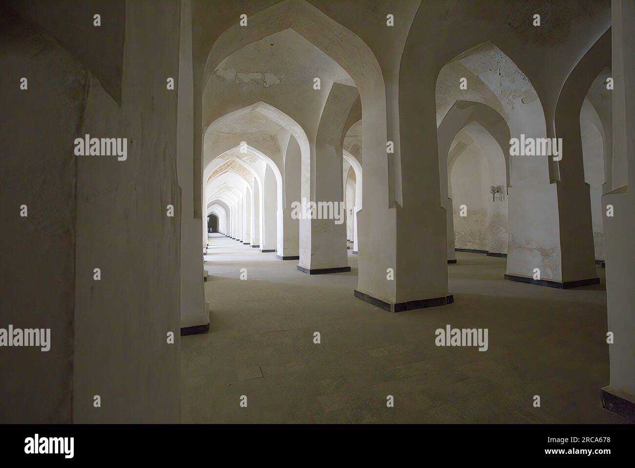 Cool corridors hi-res stock photography and images - Alamy