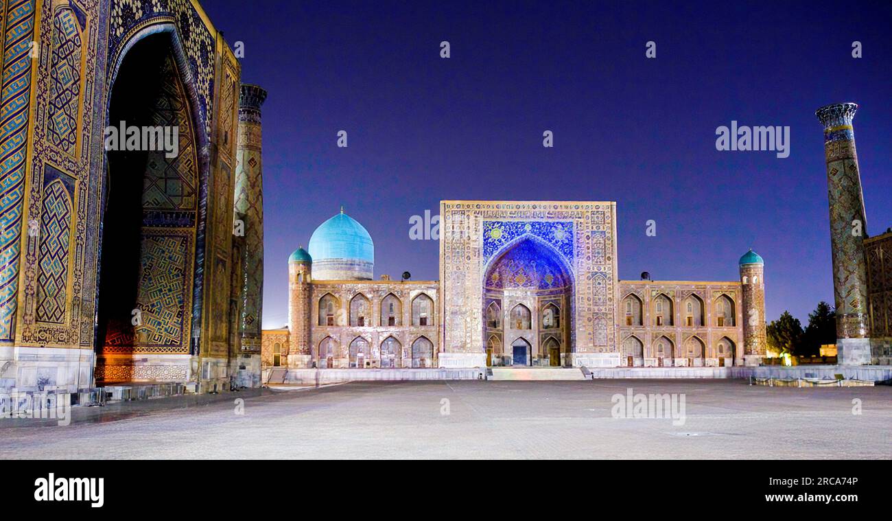 The glory of Islamic architecture Stock Photo - Alamy