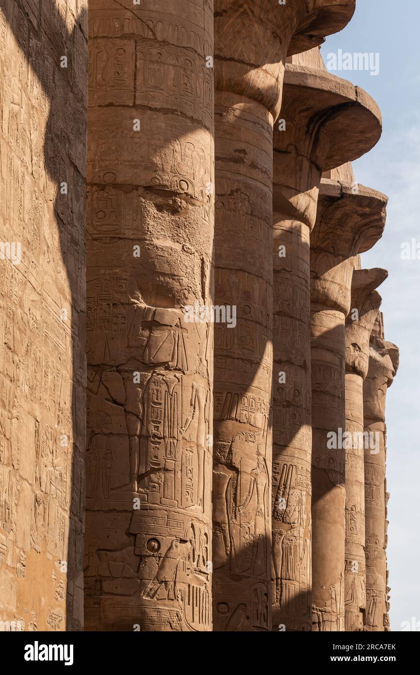 Egyptian columns hi-res stock photography and images - Alamy