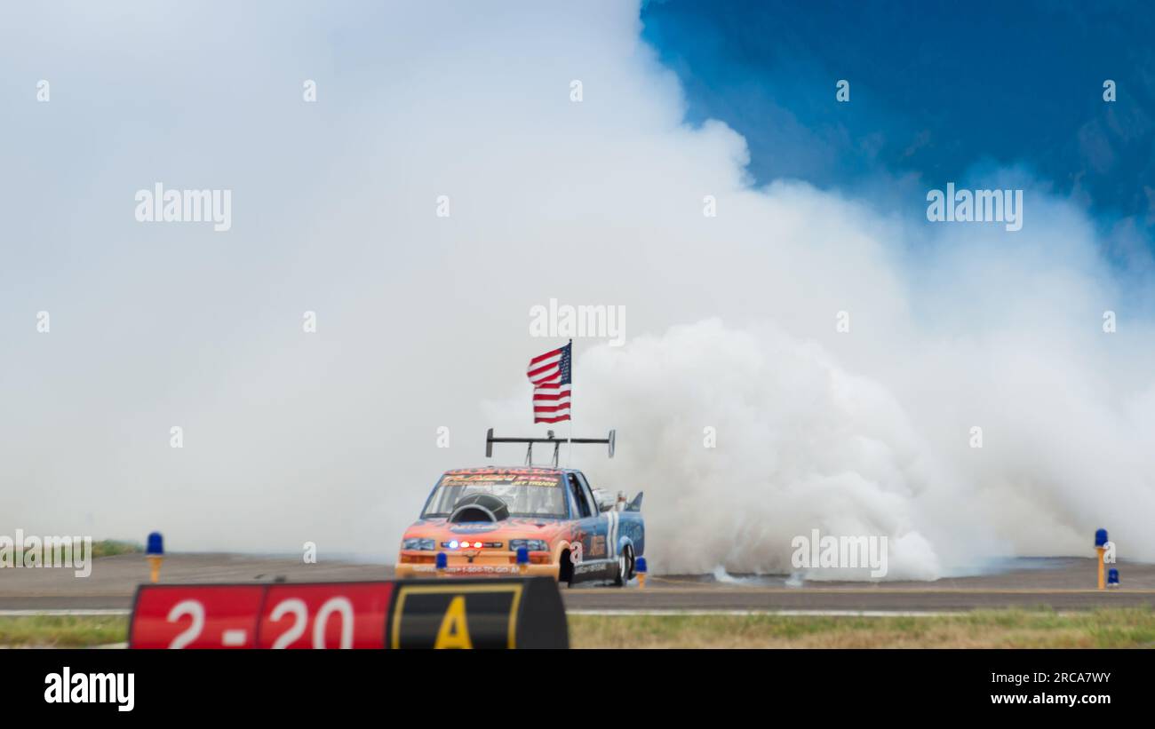 Flash fire jet truck hi-res stock photography and images - Alamy