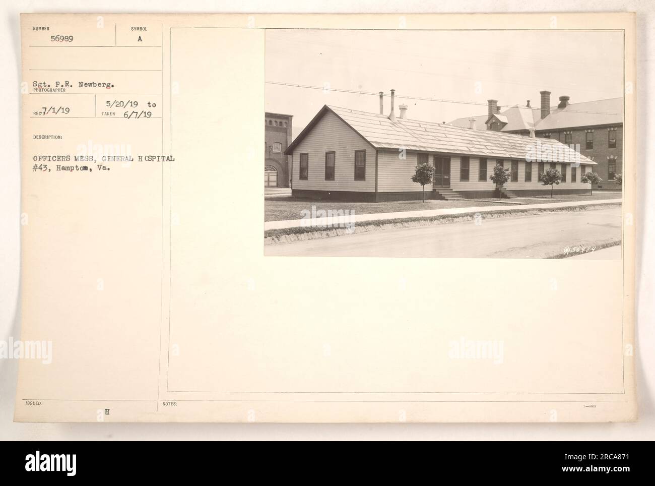 American soldiers in mess hall hi-res stock photography and images - Alamy