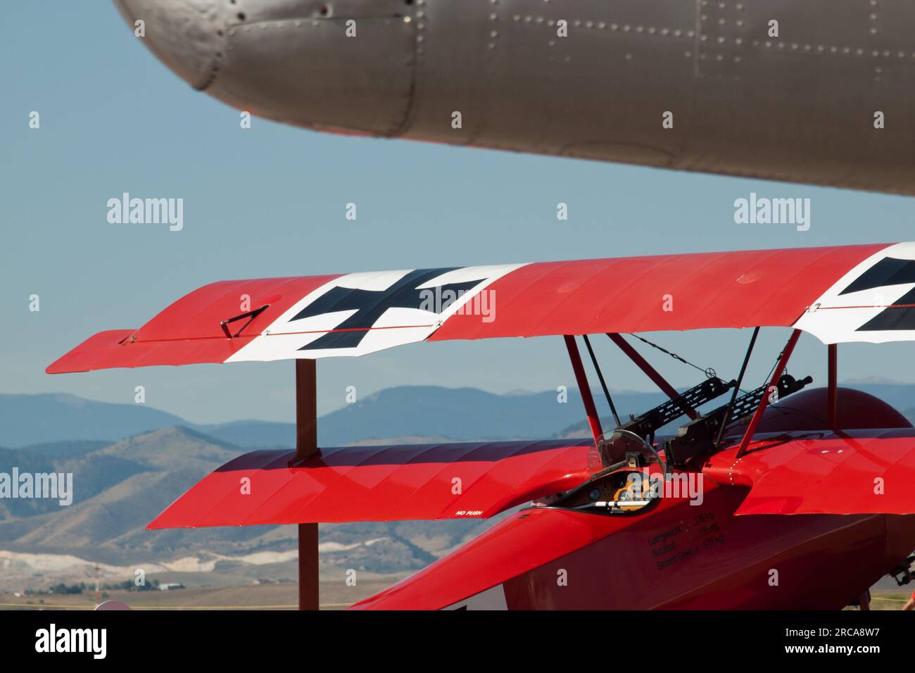 Aircraft wheel bay hi-res stock photography and images - Alamy