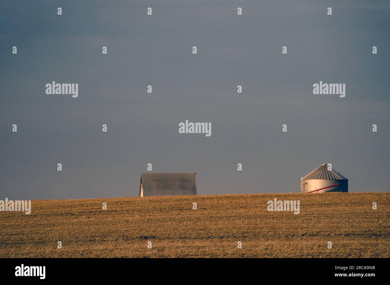 Buildings on the horizon hi-res stock photography and images - Alamy
