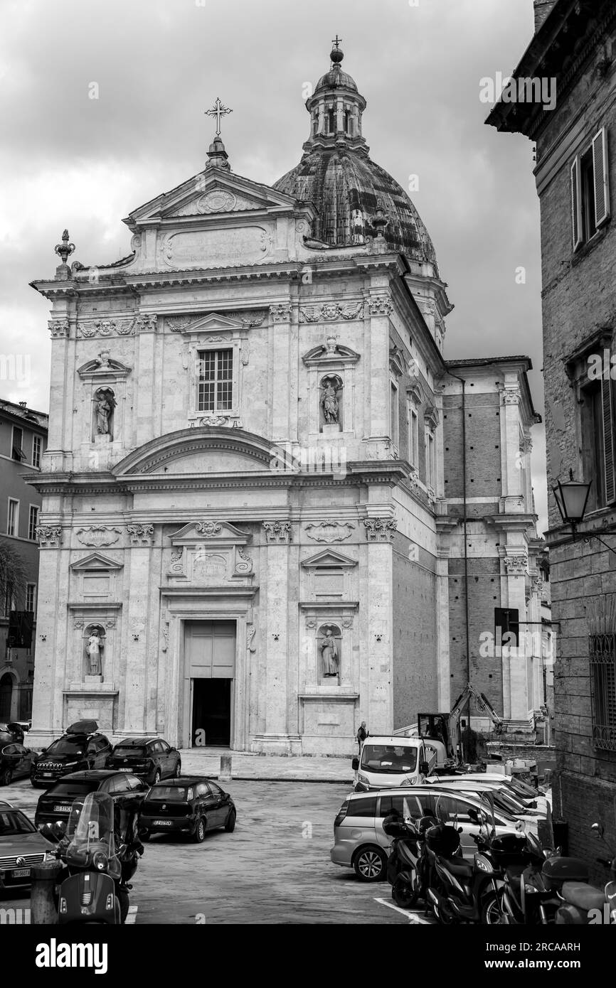 Siena, Italy - APR 7, 2022: Insigne Collegiata di Santa Maria in ...
