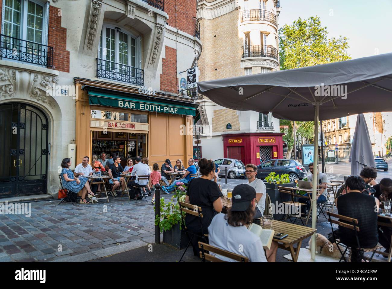 Edith Piaf bar with outdoor seating, 20th arrondissement, Paris, France ...