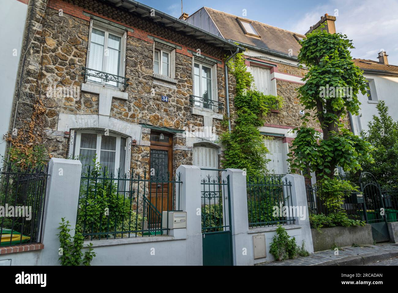 The countryside in Paris, La Campagne à Paris, a charming residential ...