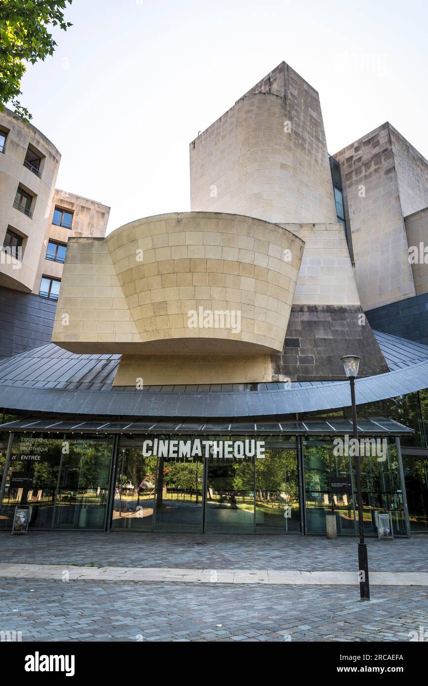 Cinémathèque Française, a Frank Gehry–designed building with a museum ...