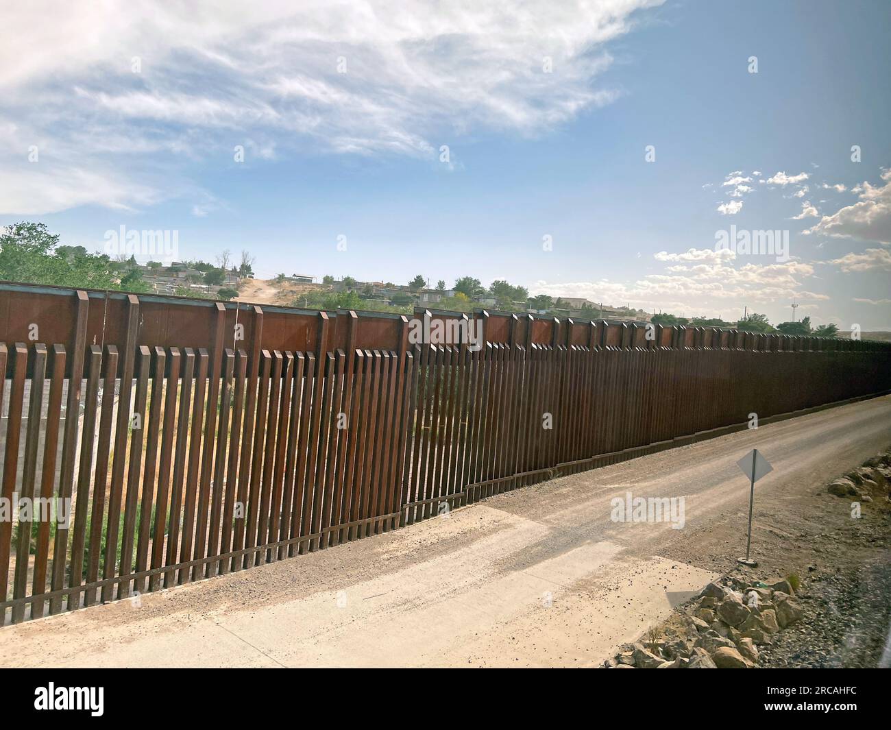 Mexico/US Border Wall Stock Photo - Alamy