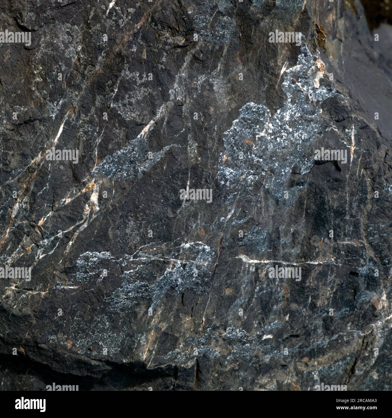 Slate metamorphic rock hi-res stock photography and images - Alamy
