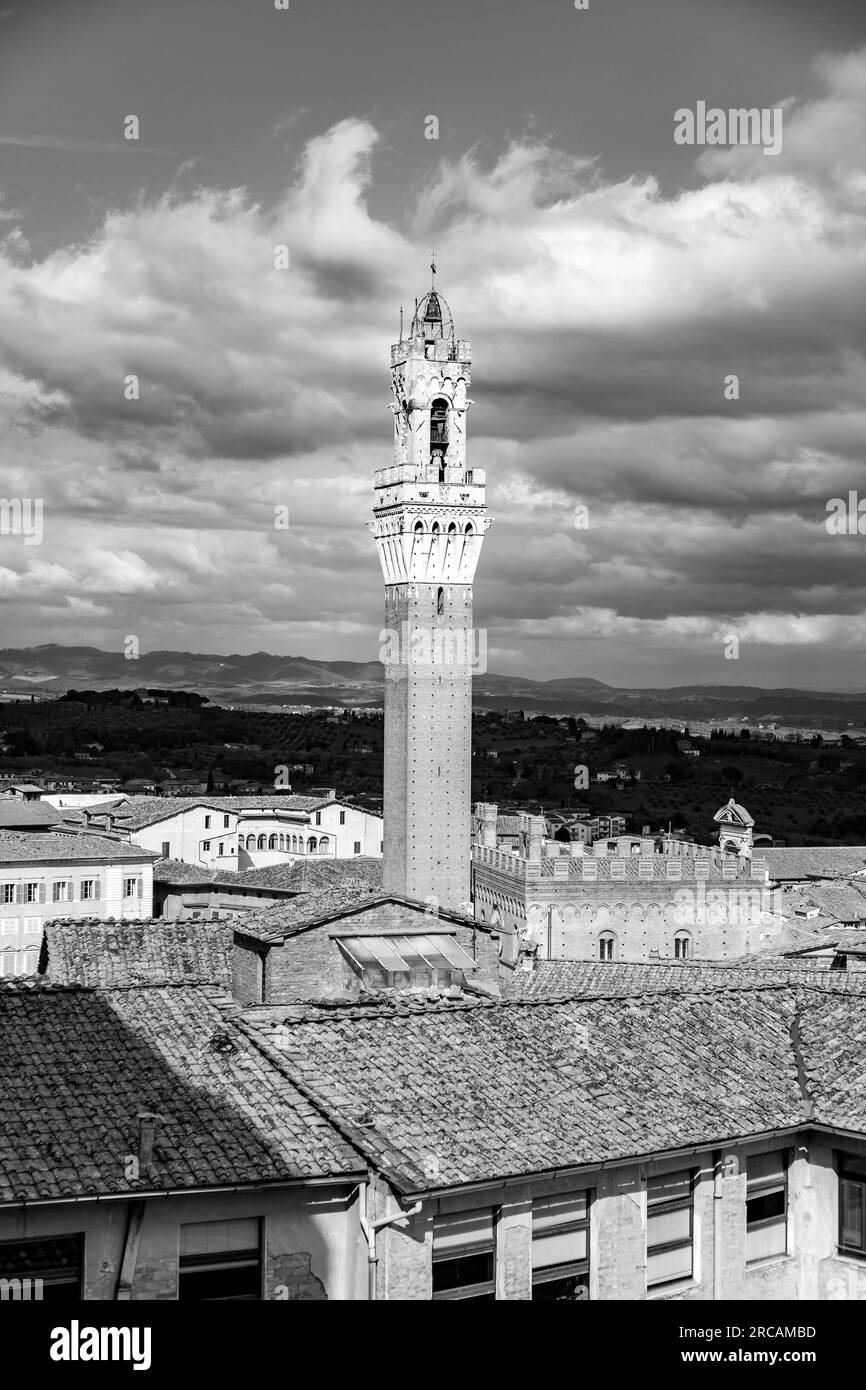 House facade campo square Black and White Stock Photos & Images - Alamy