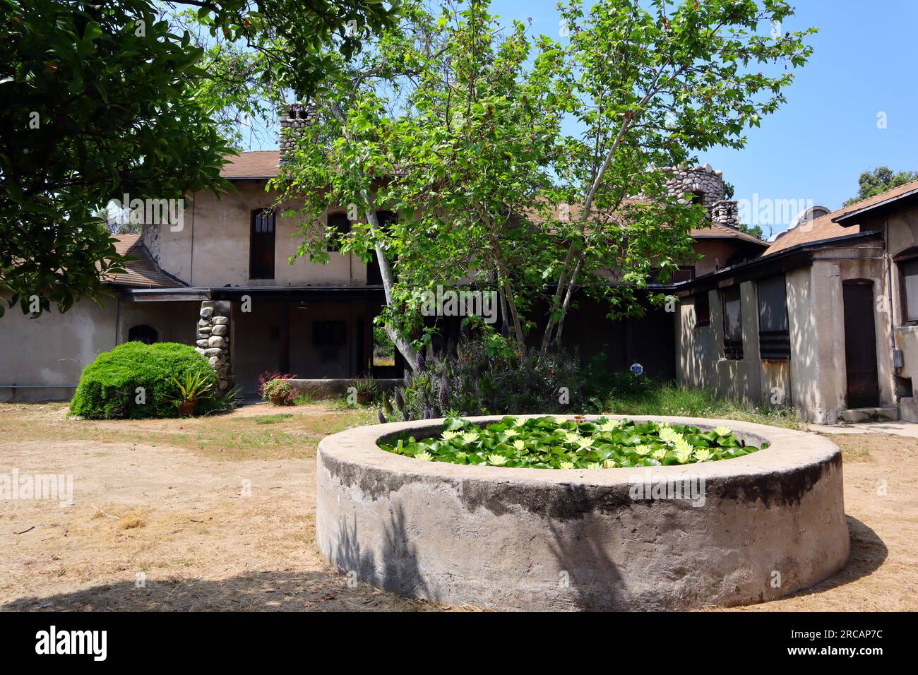 Los Angeles, California: Lummis Home - El Alisal. Rustic Stone House ...