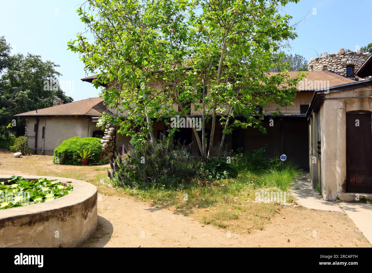 Los Angeles, California: Lummis Home - El Alisal. Rustic Stone House ...