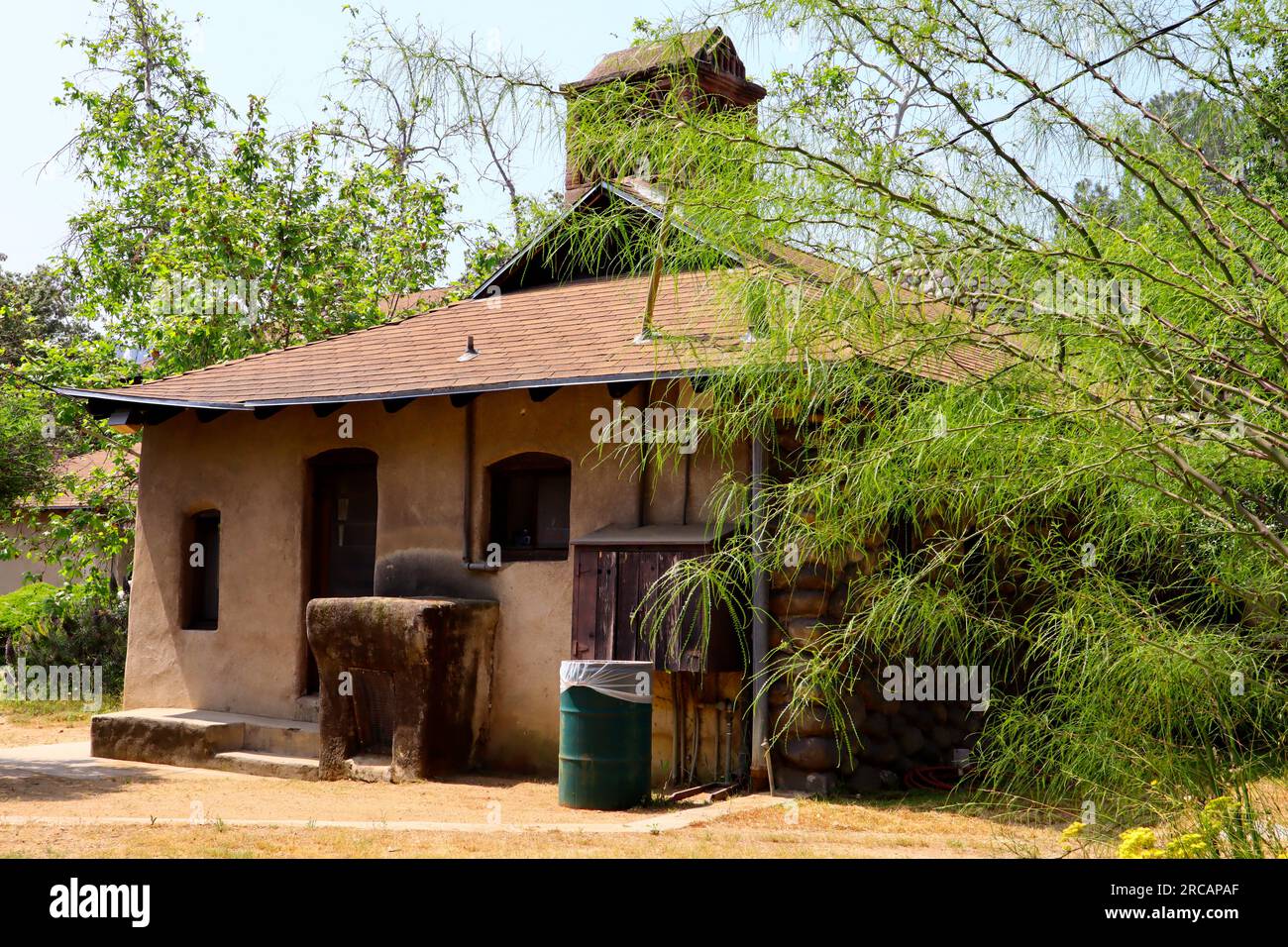 Los Angeles, California: Lummis Home - El Alisal. Rustic Stone House ...